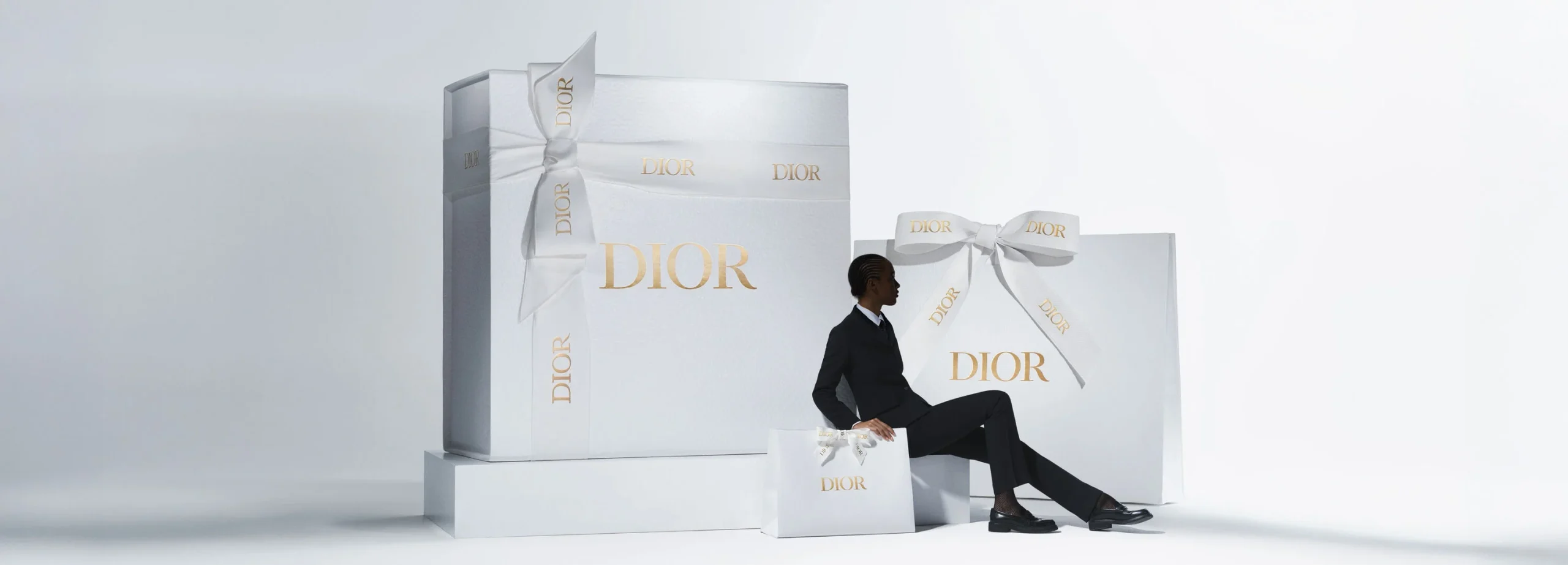 How Dior Designs Luxury Gift Packaging That Becomes Part of the Brand ...